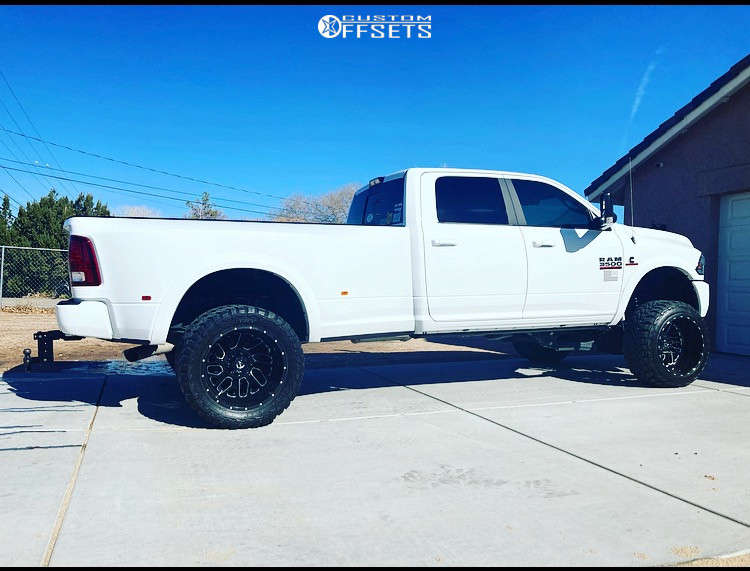 2018 Ram 3500 with 22x14 -75 Fuel Triton and 35/13.5R22 Toyo Tires Open ...