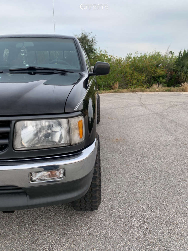 1995 Toyota T100 with 15x8 -18 Fuel Reaction and 31/10.5R15 Eldorado ...