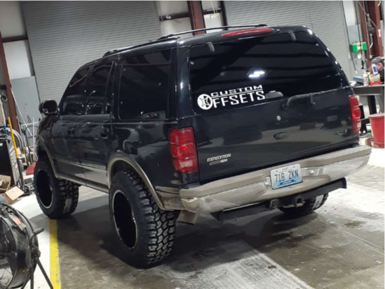 2001 Ford Expedition with 20x12 -44 Anthem Off-Road Equalizer and 35/12 ...