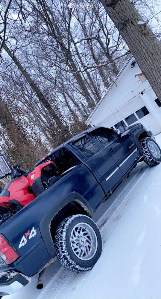 2005 Chevrolet Silverado 2500 HD with 20x10 -19 Hostile Jigsaw and 33/ ...