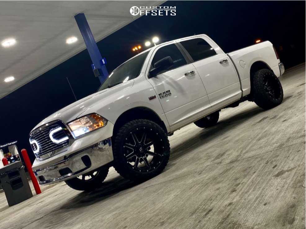 2013 Ram 1500 with 22x12 -44 Fuel Maverick D610 and 33/12.5R22 Radar ...