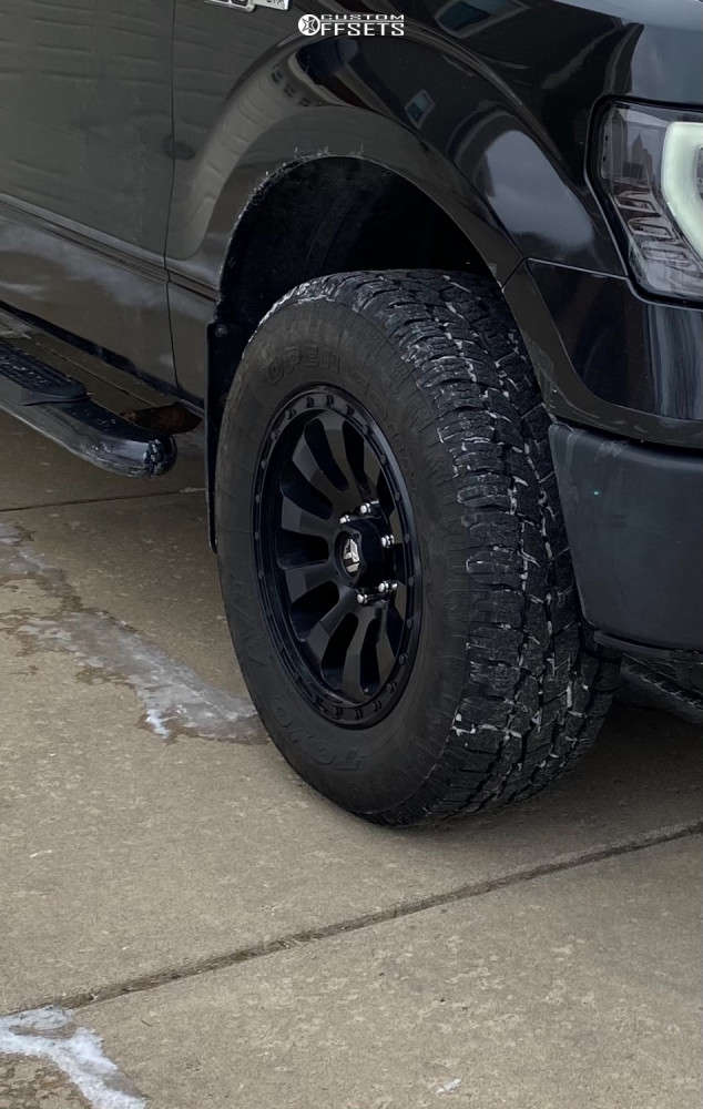 2014 Ford F-150 with 18x9 -12 Fuel Tactic and 32/11.5R18 Toyo Tires ...