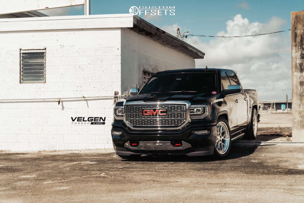 2020 GMC Sierra 1500 with 22x10 30 Velgen SL-7 and 295/45R22 ...