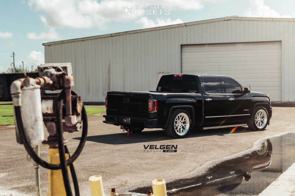 2020 GMC Sierra 1500 with 22x10 30 Velgen SL-7 and 295/45R22 ...