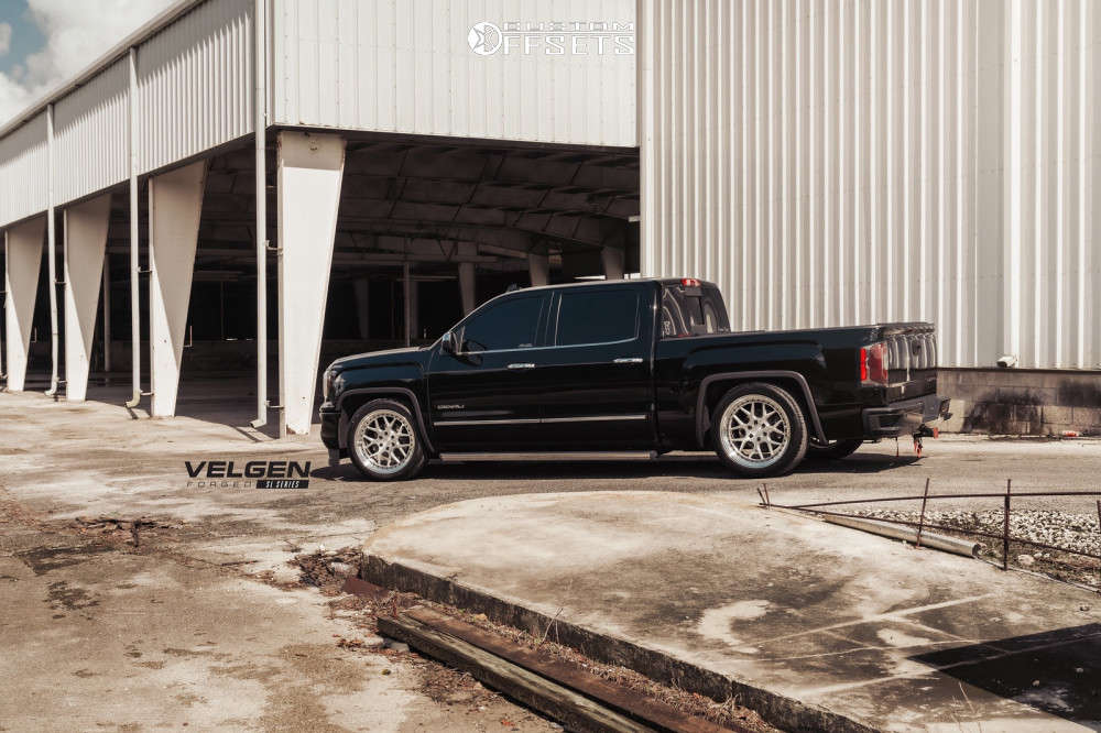 2020 GMC Sierra 1500 with 22x10 30 Velgen SL-7 and 295/45R22 ...