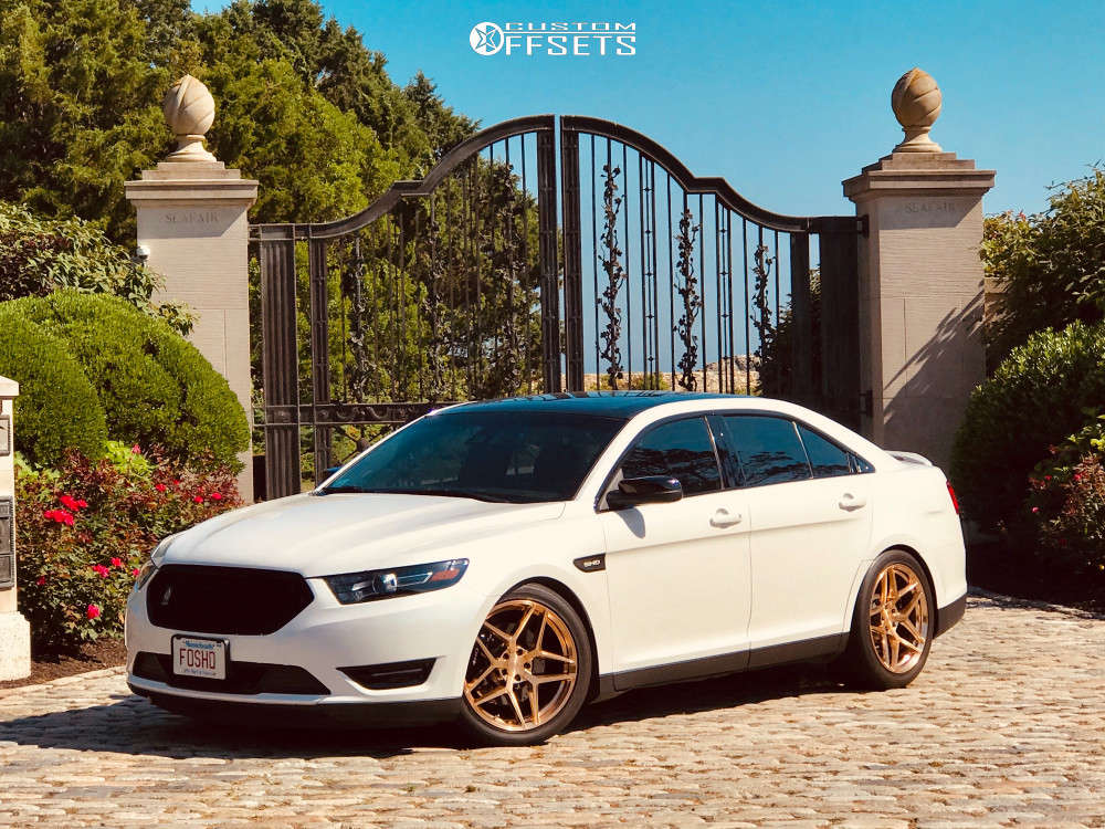 2015 Ford Taurus with 20x9 35 Avant Garde M650 and 245/45R20 Nitto Invo ...