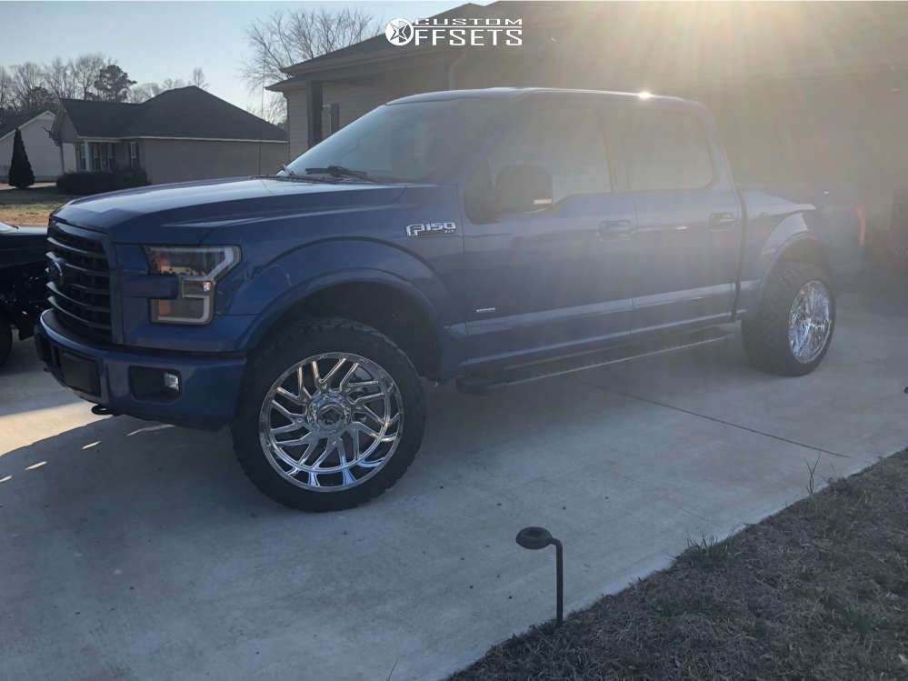 2017 Ford F-150 with 22x12 -44 TIS 544C and 33/12.5R22 Venom Power ...