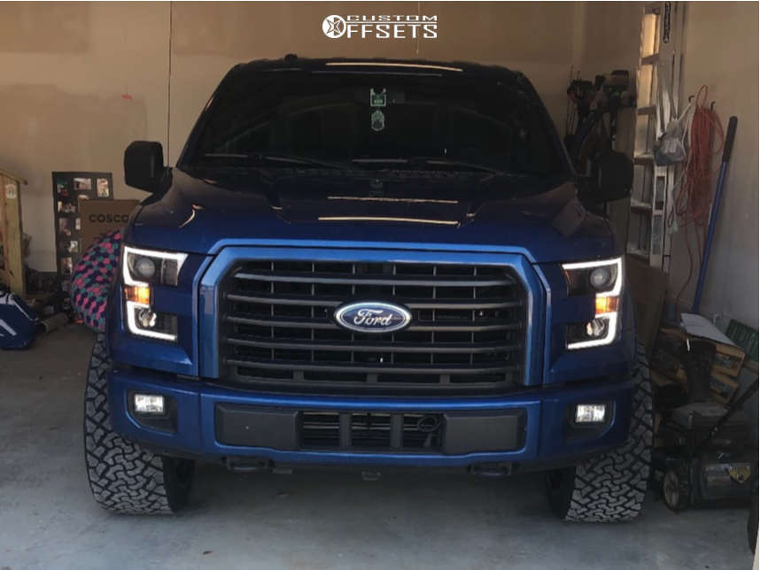 2017 Ford F-150 with 22x12 -44 TIS 544C and 33/12.5R22 Venom Power ...