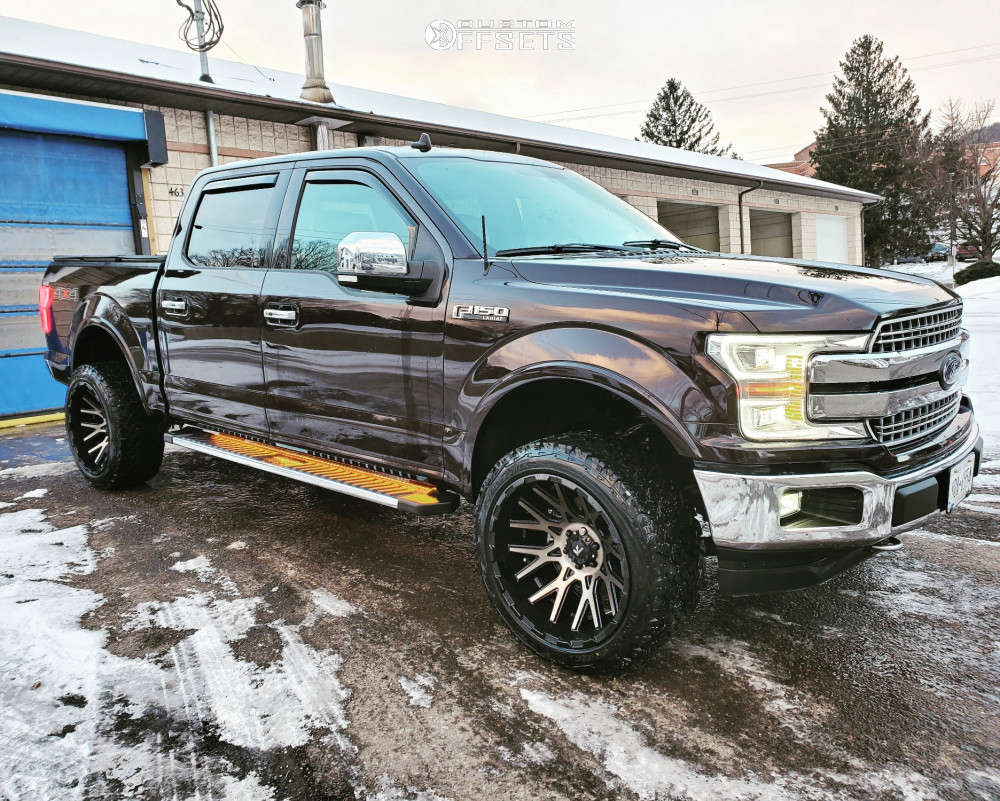 2019 Ford F-150 with 22x12 -44 V-Rock Recoil and 33/12.5R22 Venom Power ...