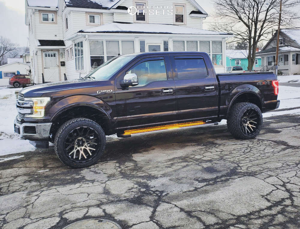 2019 Ford F-150 with 22x12 -44 V-Rock Recoil and 33/12.5R22 Venom Power ...