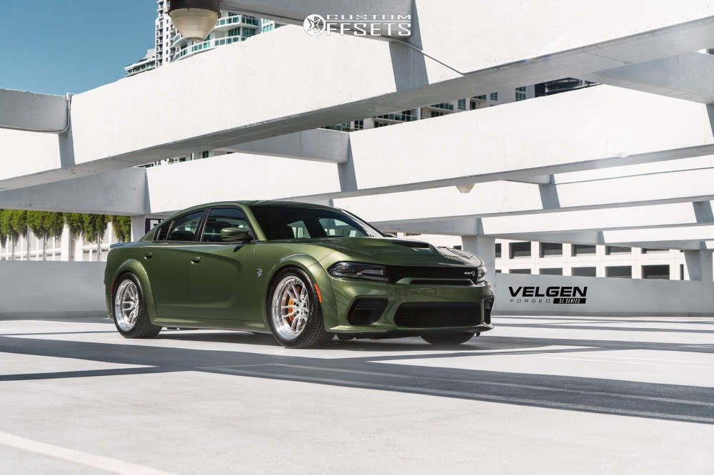 2020 Dodge Charger with 20x11 -5 Velgen Sl-10 and 315/35R20 Continental ...