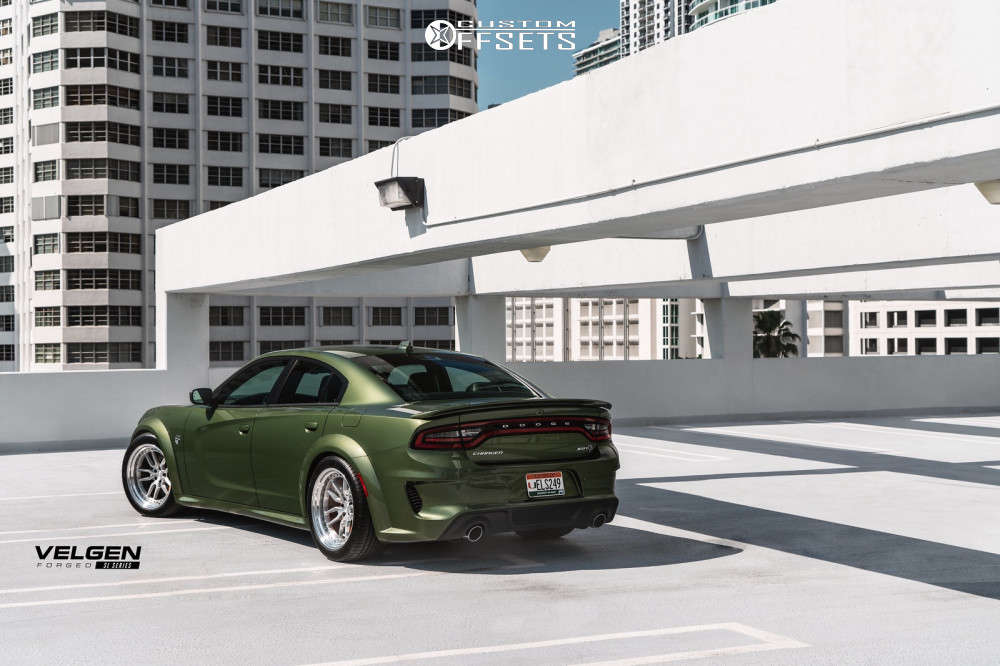 2020 Dodge Charger with 20x11 -5 Velgen Sl-10 and 315/35R20 Continental ...
