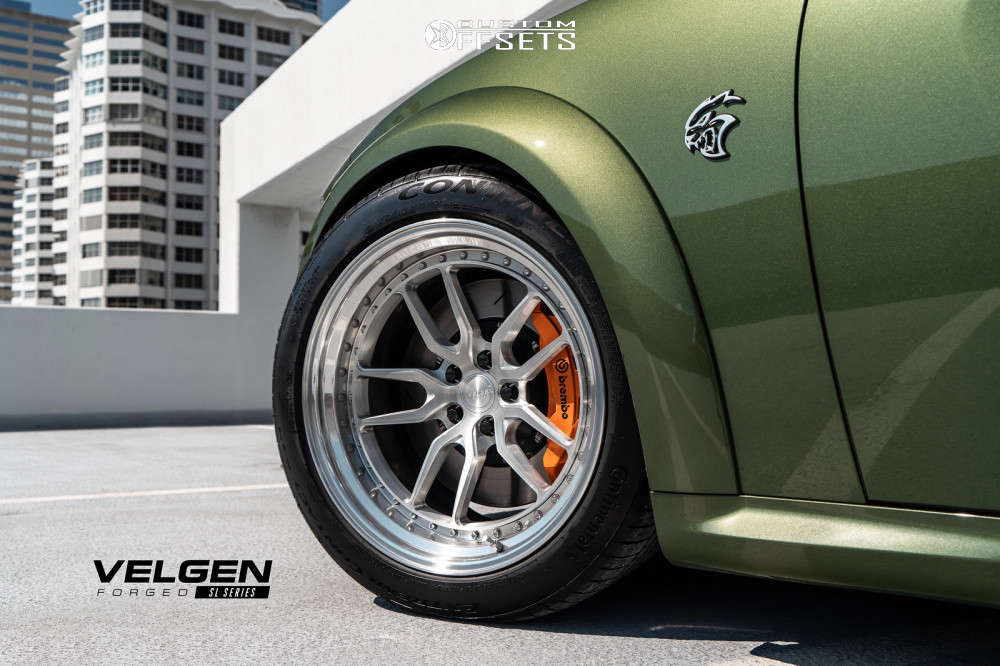 2020 Dodge Charger with 20x11 -5 Velgen Sl-10 and 315/35R20 Continental ...