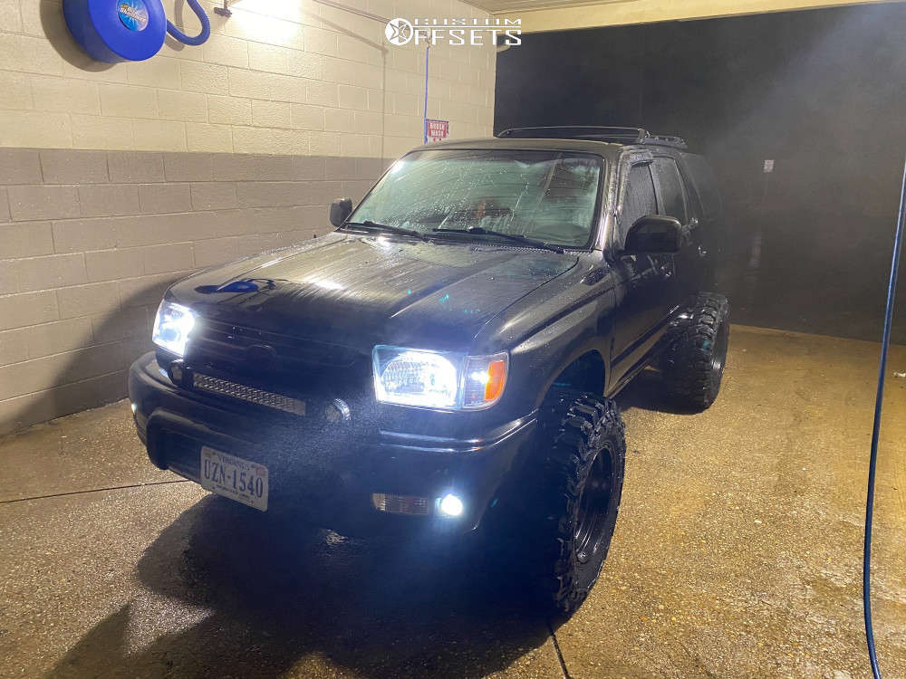 2002 Toyota 4Runner with 17x10 -18 Fuel Shok and 33/12.5R17 Gladiator ...