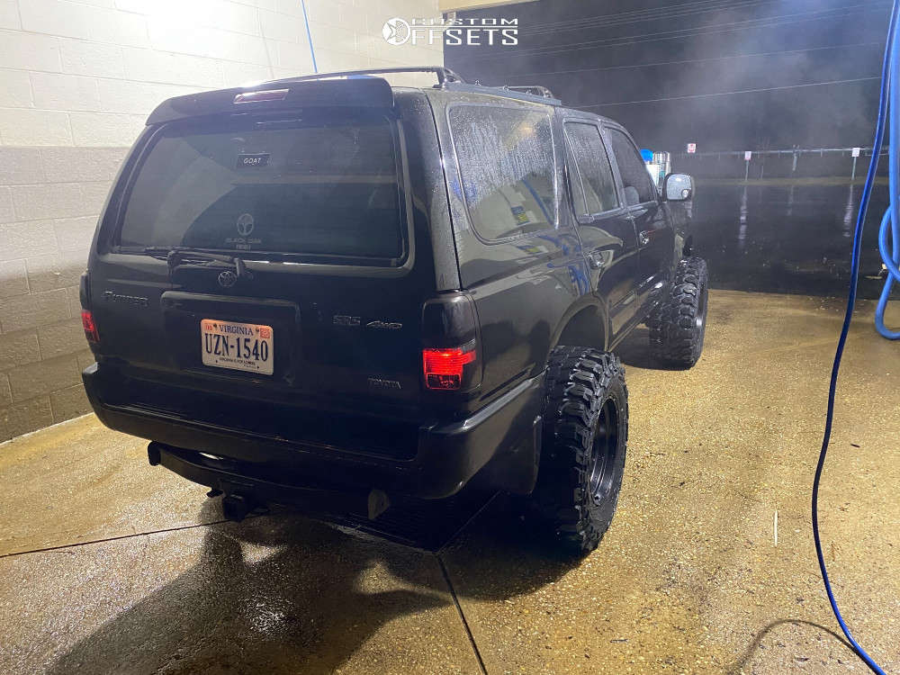 2002 Toyota 4Runner with 17x10 -18 Fuel Shok and 33/12.5R17 Gladiator ...