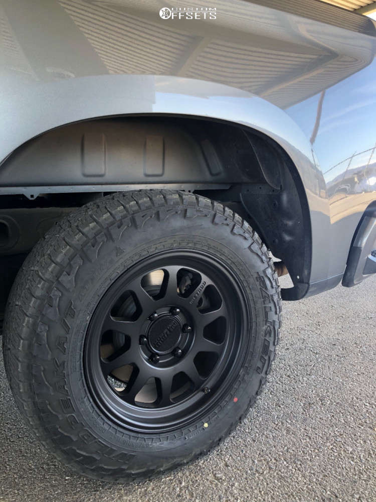 2020 Chevrolet Silverado 1500 with 18x9 18 Method MR316 and 265/65R18 ...