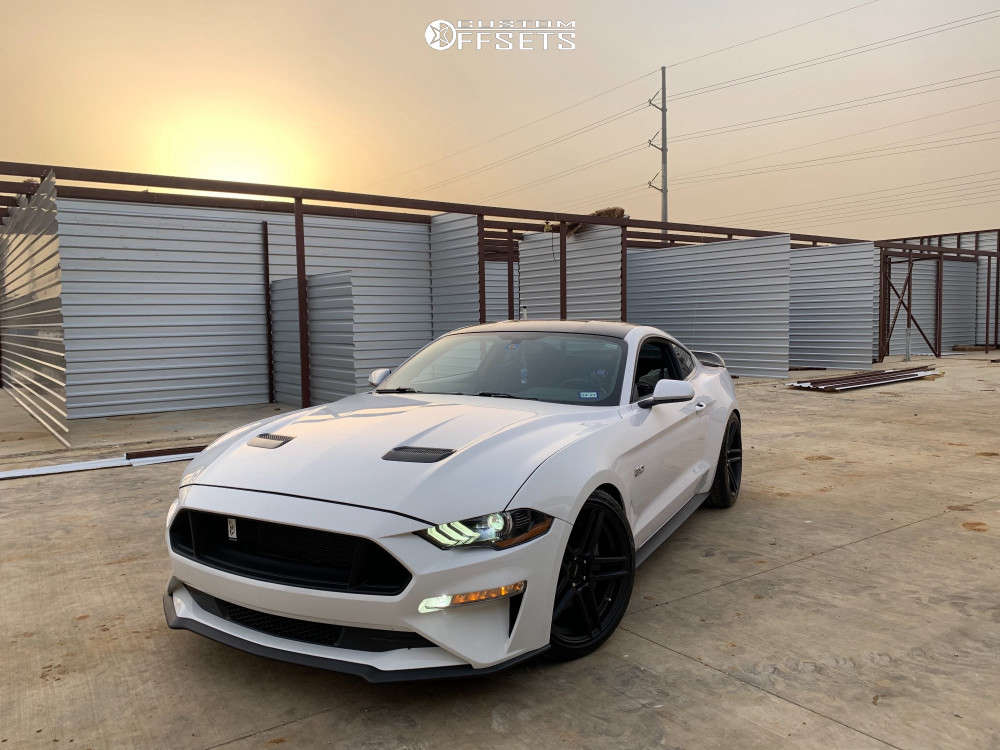 2019 Ford Mustang with 20x9 35 Velgen Split5 and 265/35R20 Pirelli P ...