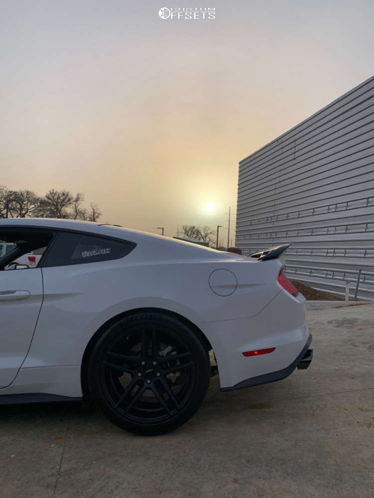 2019 Ford Mustang with 20x9 35 Velgen Split5 and 265/35R20 Pirelli P ...