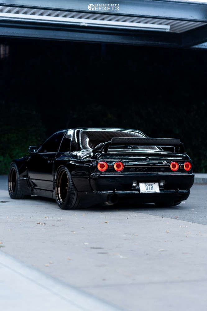 1992 Nissan Skyline R32 with 19x11 -55 Work Meister and 295/30R19 ...