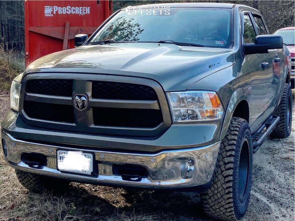 2014 Ram 1500 with 20x10 -25 Ultra Warlock and 35/12.5R20 Atturo Trail ...