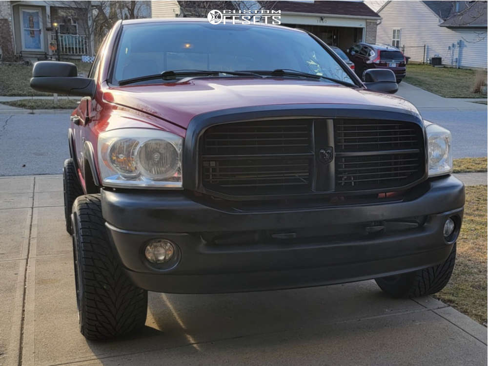 2007 Dodge Ram 1500 Wheel Offset Aggressive > 1" Outside Fender ...