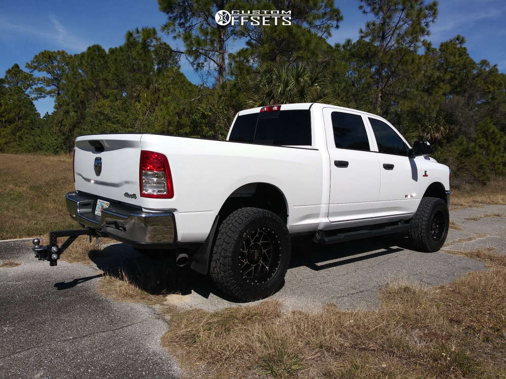 2019 Ram 2500 with 20x10 -18 Moto Metal Mo985 and 35/12.5R20 Toyo Tires ...