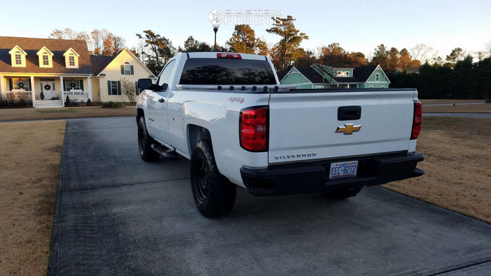 2016 Chevrolet Silverado 1500 with 18x9 18 Method Mr701 and 285/75R18 ...