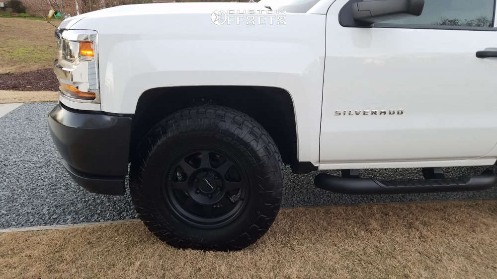 2016 Chevrolet Silverado 1500 with 18x9 18 Method Mr701 and 285/75R18 Toyo Tires Open Country A ...