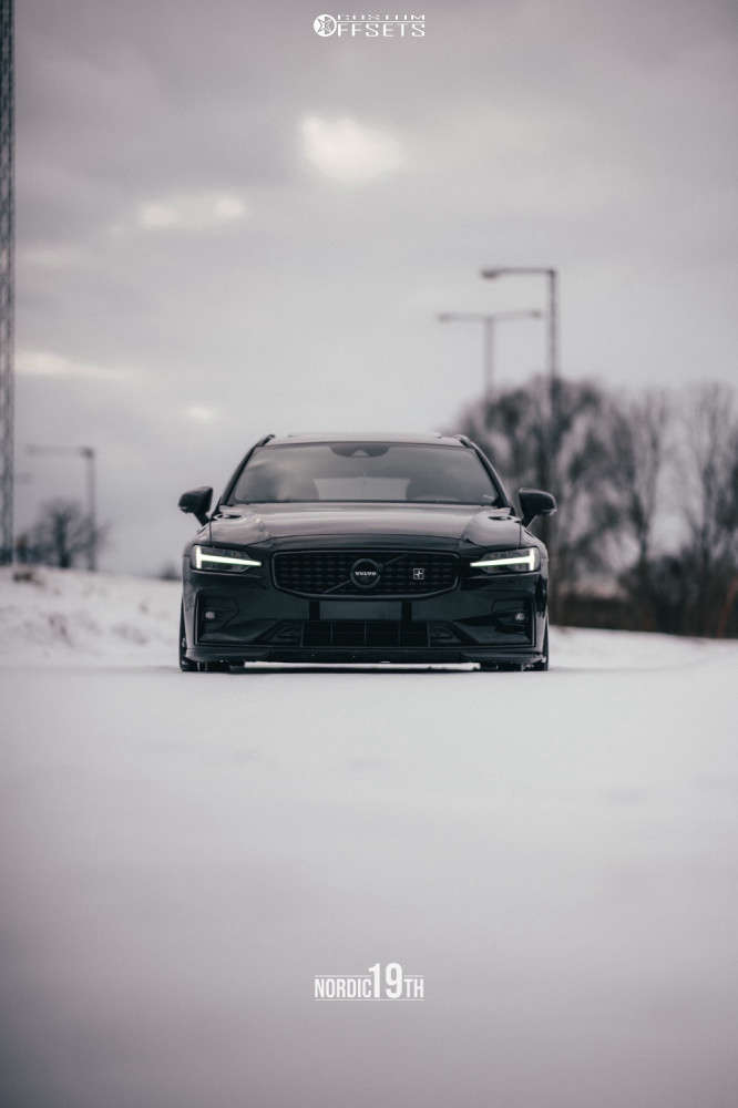 2019 Volvo V60 with 20x9 35 Work Gnosis Cv201 and 225/35R20 Continental ...