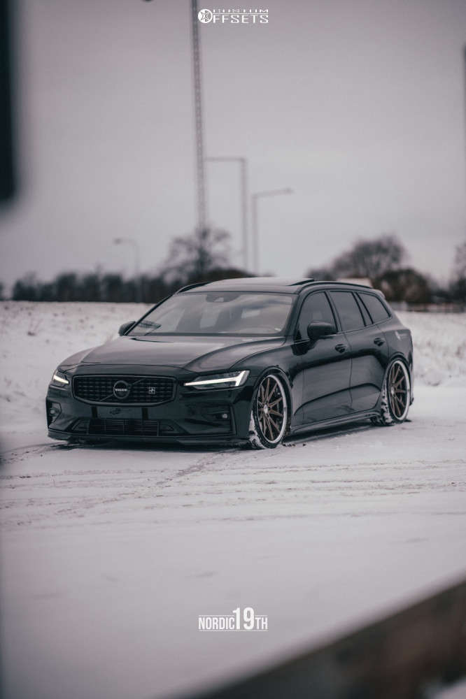 2019 Volvo V60 with 20x9 35 Work Gnosis Cv201 and 225/35R20 Continental ...