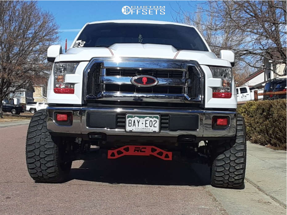 2016 Ford F-150 with 22x12 -44 Red Dirt Road Twisted and 33/12.5R22 ...