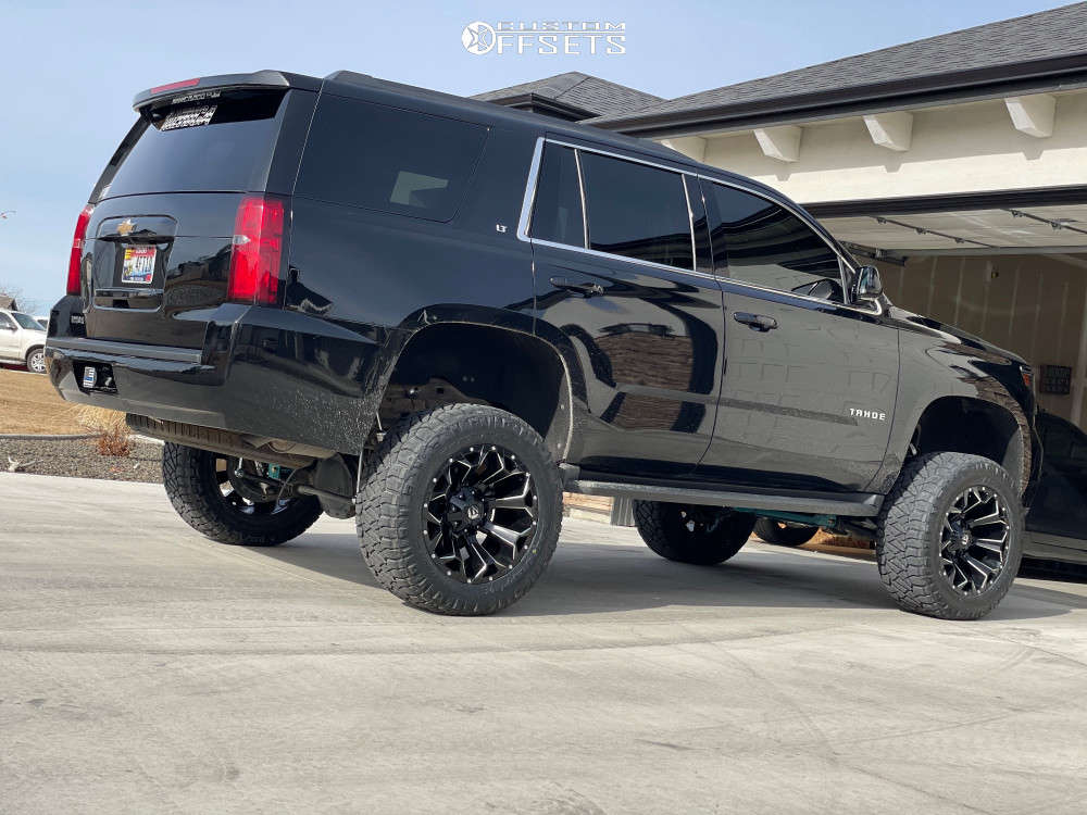 2019 Chevrolet Tahoe with 20x10 -25 Fuel Assault and 285/65R20 Nitto ...