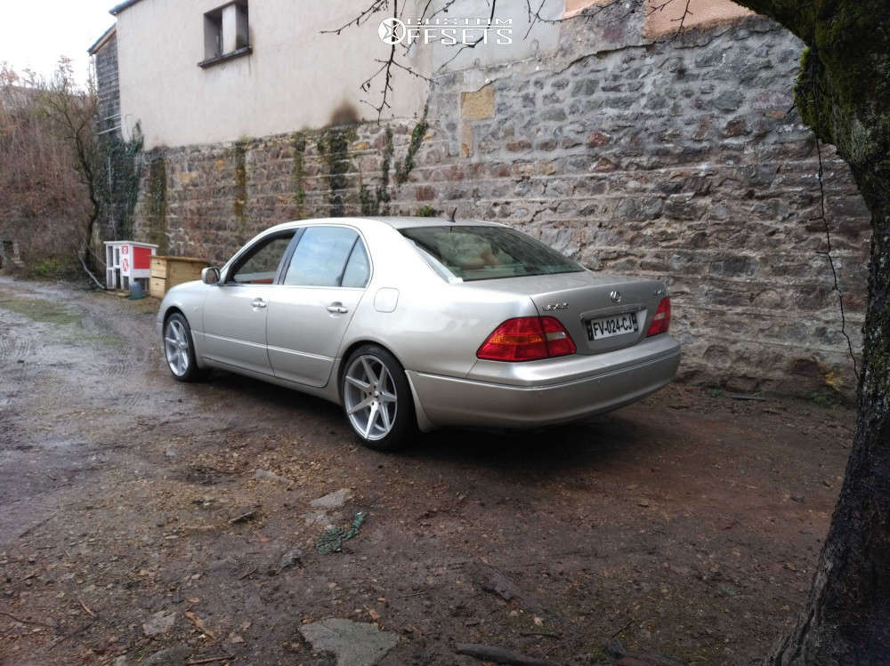 2002 Lexus LS430 with 19x8.5 30 Japan Racing JR20 and 235/40R19 Federal ...