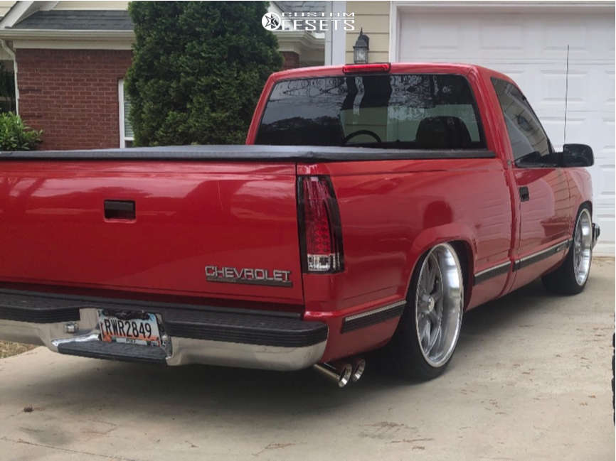 1998 Chevrolet C1500 with 22x9 1 US Mags Rambler and 265/35R22 Vercelli ...