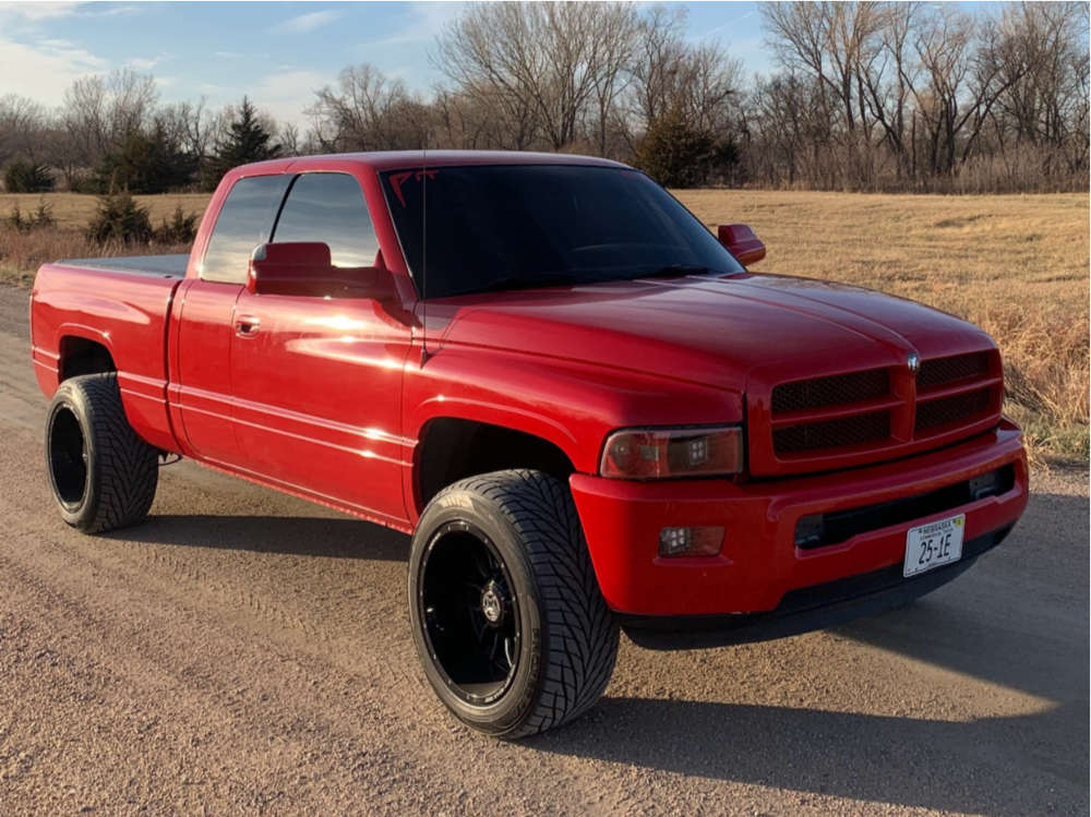 2001 Dodge Ram 1500 with 20x12 -44 Anthem Off-Road Equalizer and 33/12 ...