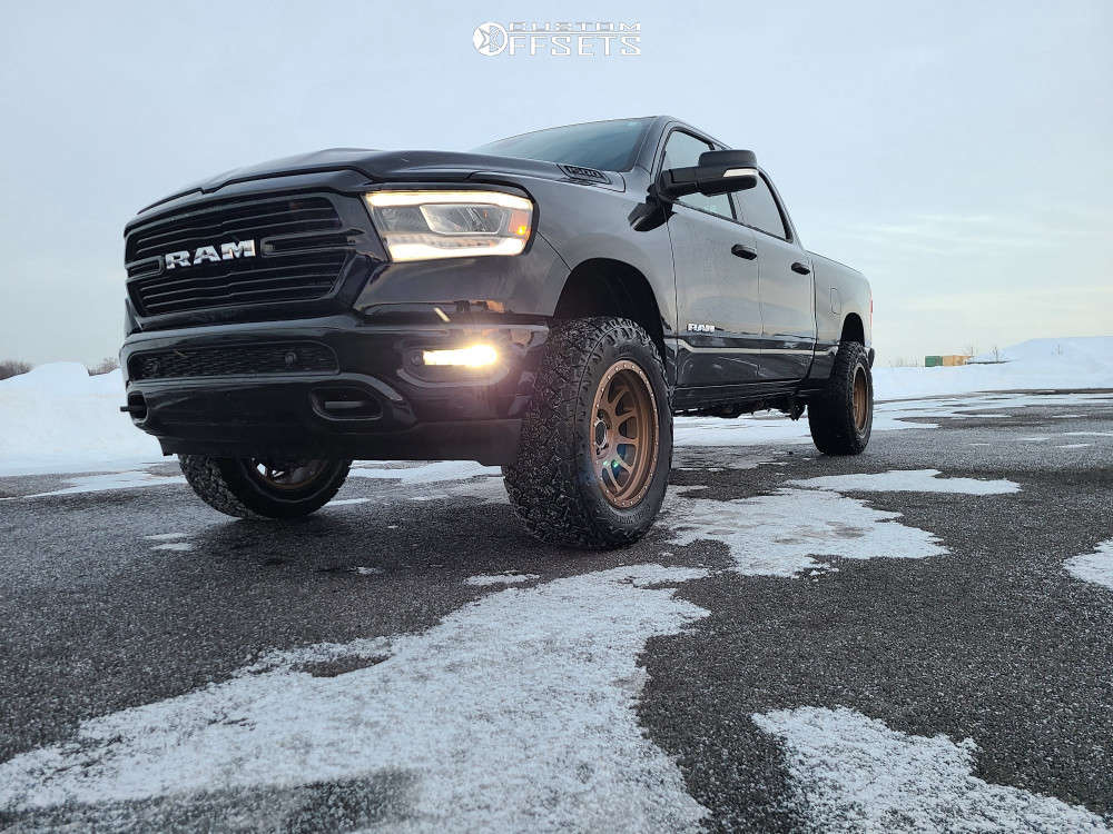 2021 Ram 1500 with 20x10 -24 Method Nv and 35/12.5R20 Venom Power Terra ...