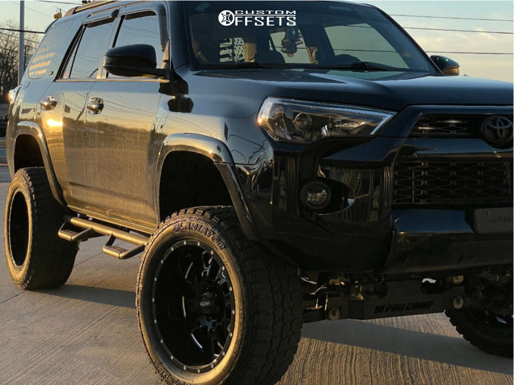 2015 Toyota 4Runner with 20x10 -25 Ultra Hunter and 33/12.5R20 ...