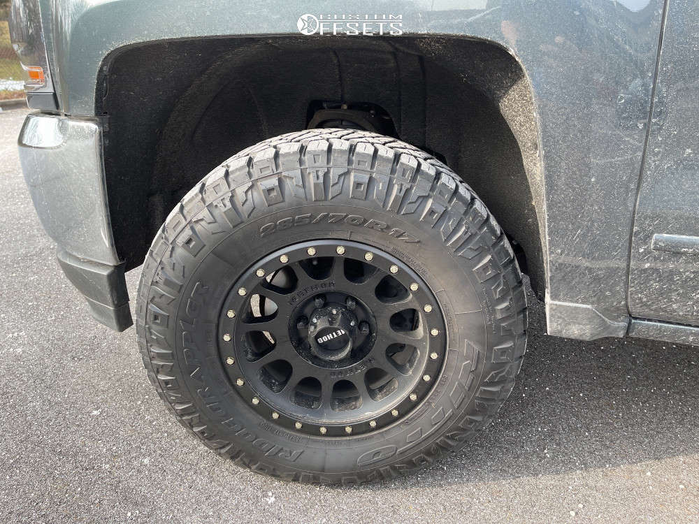 2018 Chevrolet Silverado 1500 with 17x8.5 -12 Method Mr305 and 33/12 ...