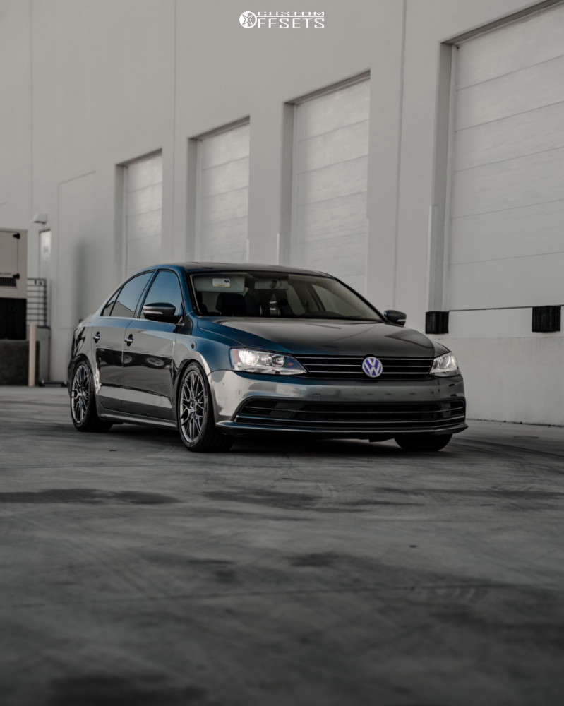 2015 Volkswagen Jetta with 17x8 40 Ultra Platinum Retribution and 225 ...