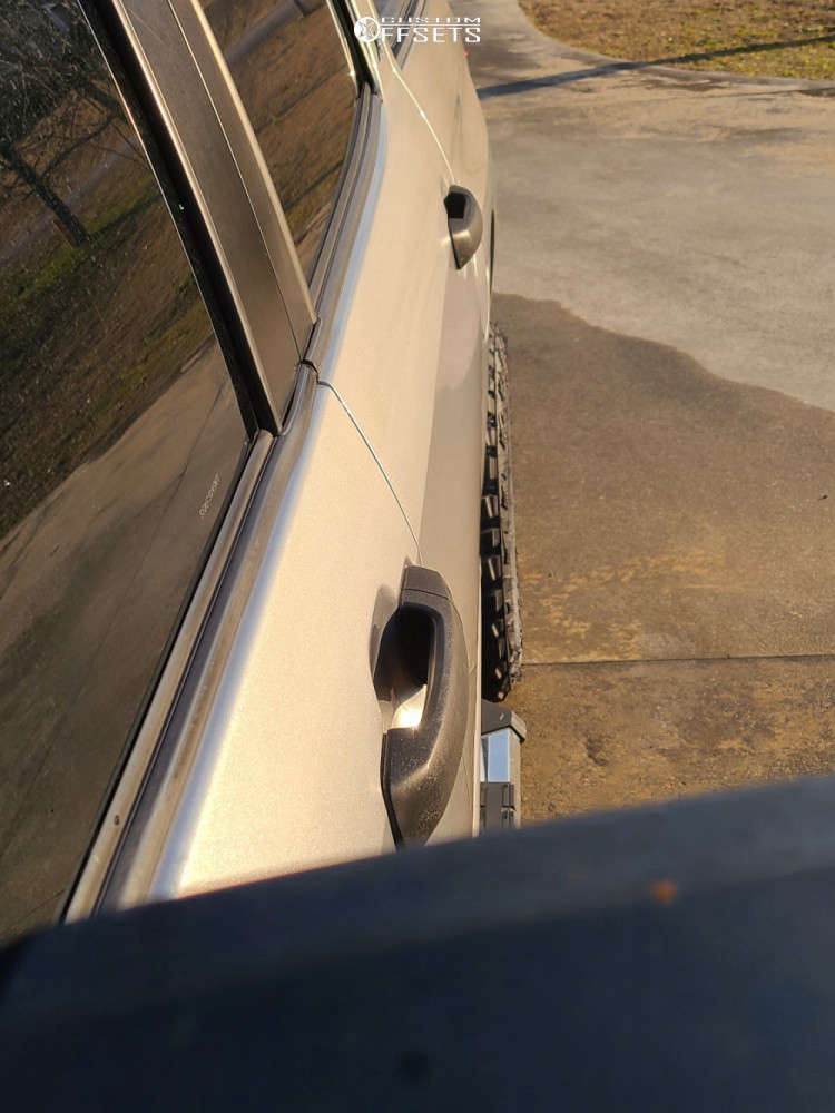 2016 Toyota Tundra with 18x9 25 DX4 7s and 275/65R18 Mastercraft ...