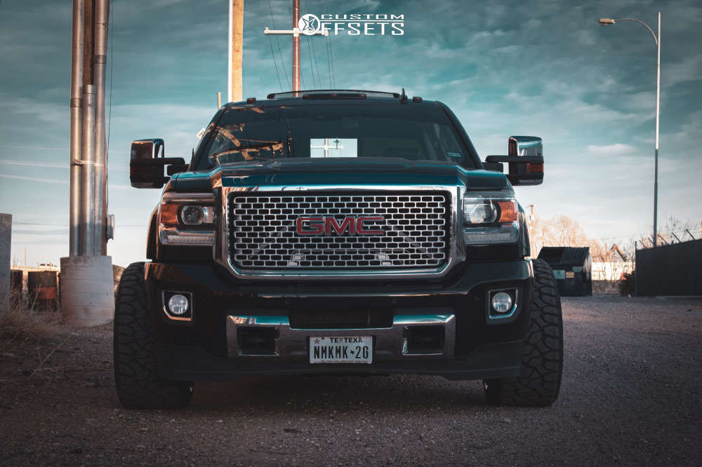 2016 GMC Sierra 2500 HD with 22x14 -76 Hostile Fury and 33/12.5R22 Landsail Clx-12 Rogueblazer R ...