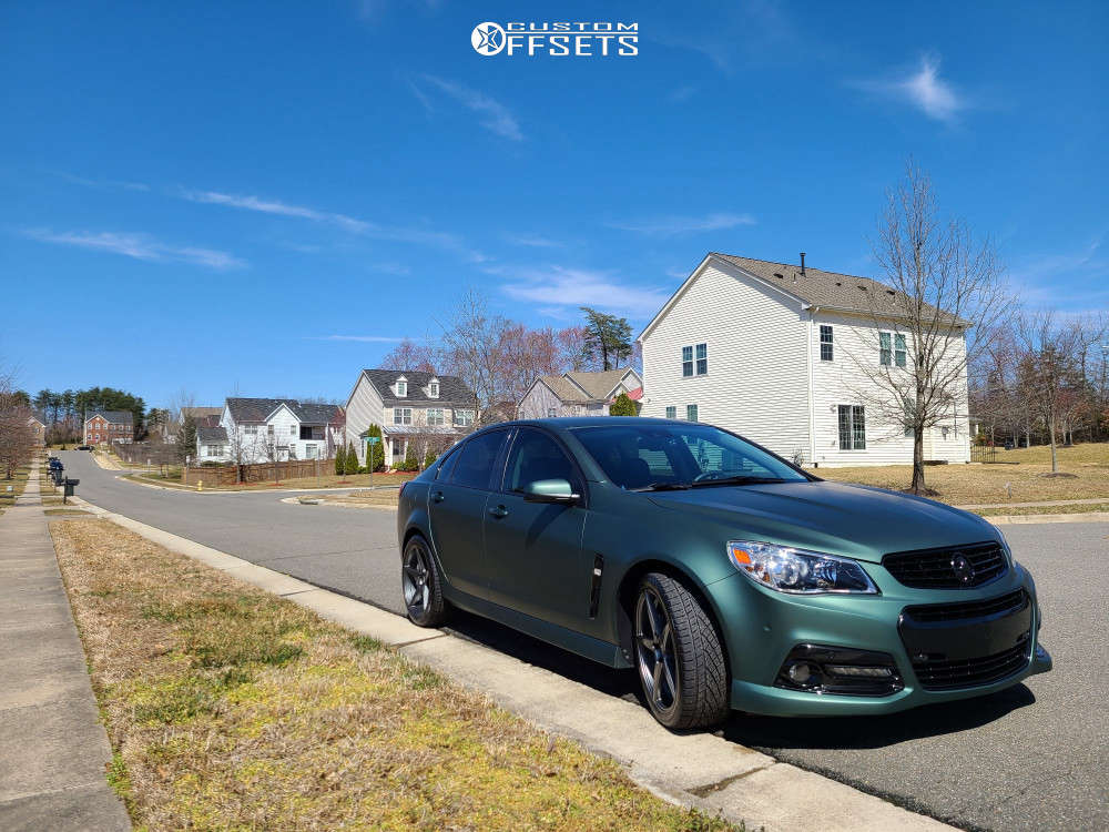 2015 Chevrolet SS with 19x9 35 Velgen Classic5 and 265/40R19 ...