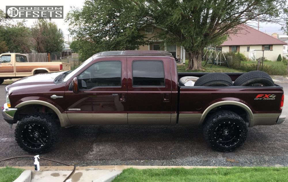 2004 Ford F-250 Super Duty with 20x12 -44 Hostile Sprocket and 35/12 ...