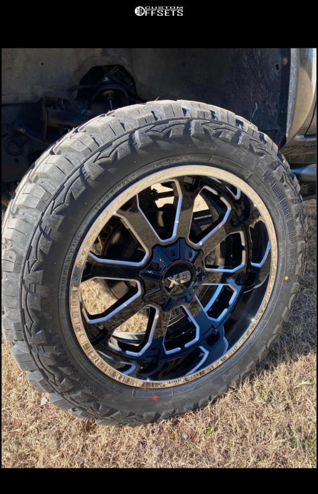 2004 Chevrolet Silverado 2500 with 22x12 -44 KMC XD844 and 35/12.5R22 ...