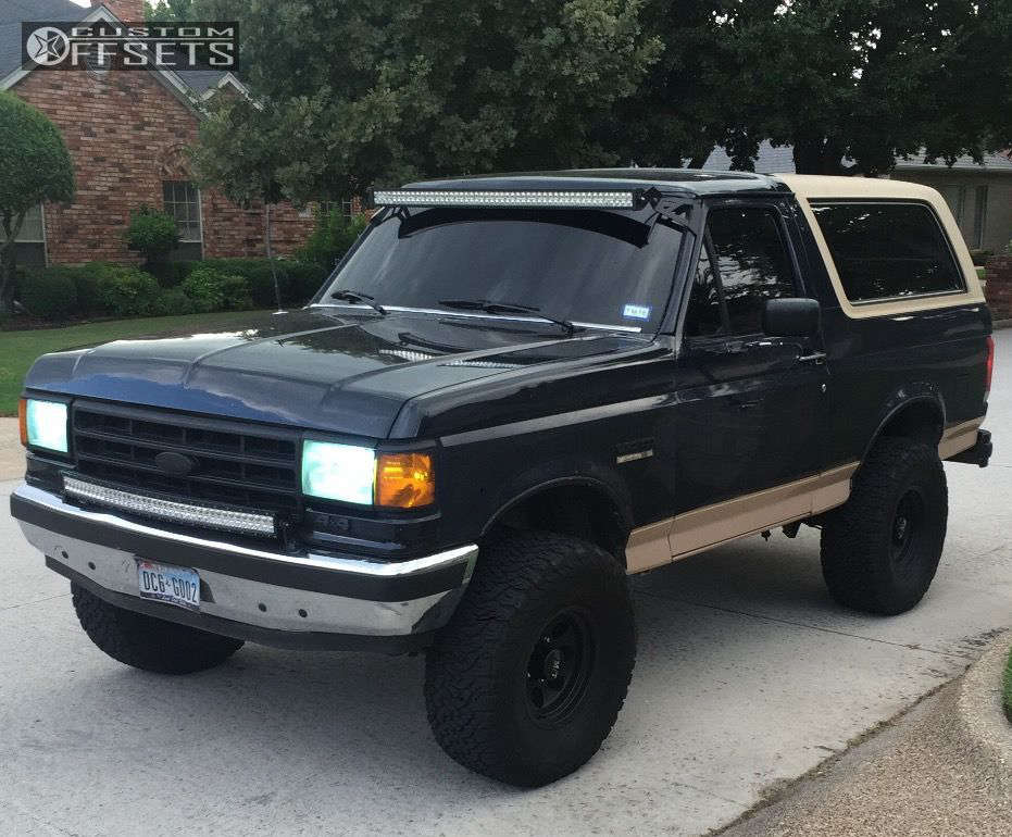 1989 Ford Bronco with 15x8 -22 Mickey Thompson Classic Iii and 33/12 ...