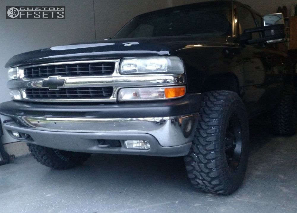 2001 Chevrolet Tahoe with 17x9 -12 Red Dirt Road Dirt and 295/70R17 ...