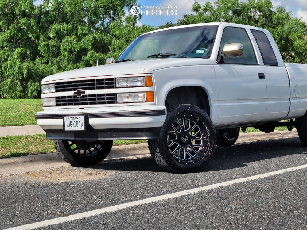 1990 Chevrolet C1500 with 20x10 -25 Xtreme Force XF10 and 265/50R20 ...