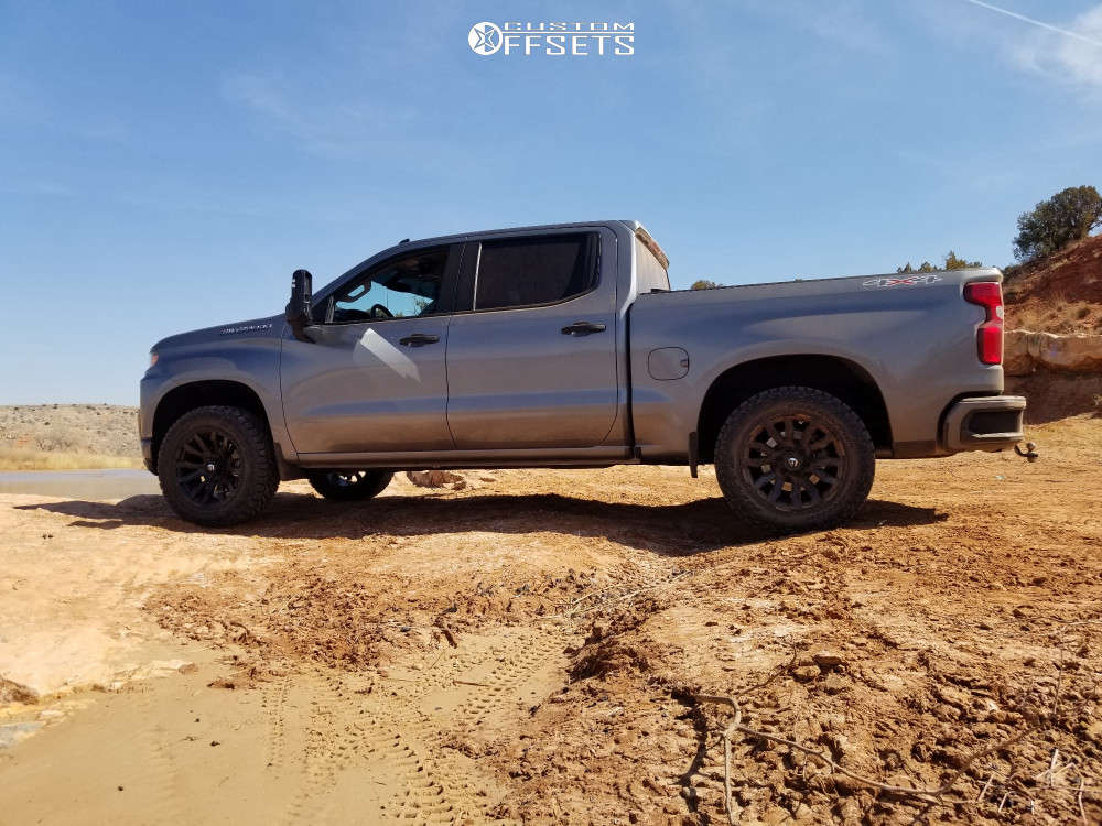 2020 Chevrolet Silverado 1500 with 20x9 1 Fuel Blitz and 33/11.5R20 ...