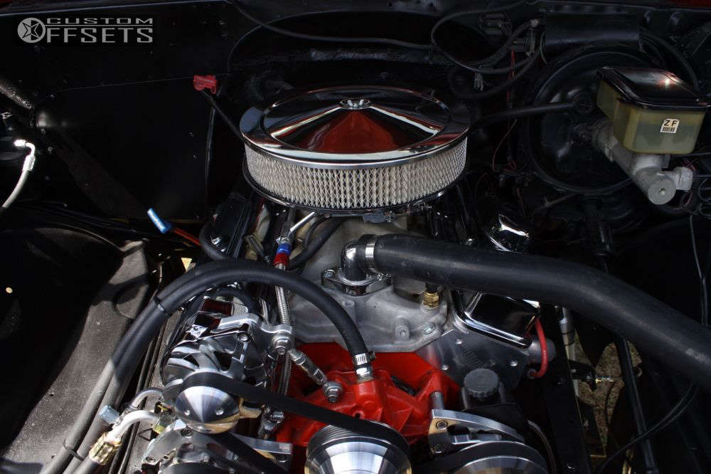 1986 Chevrolet K10 with 20x12 -44 Fuel Maverick D536 and 35/12.5R20 ...