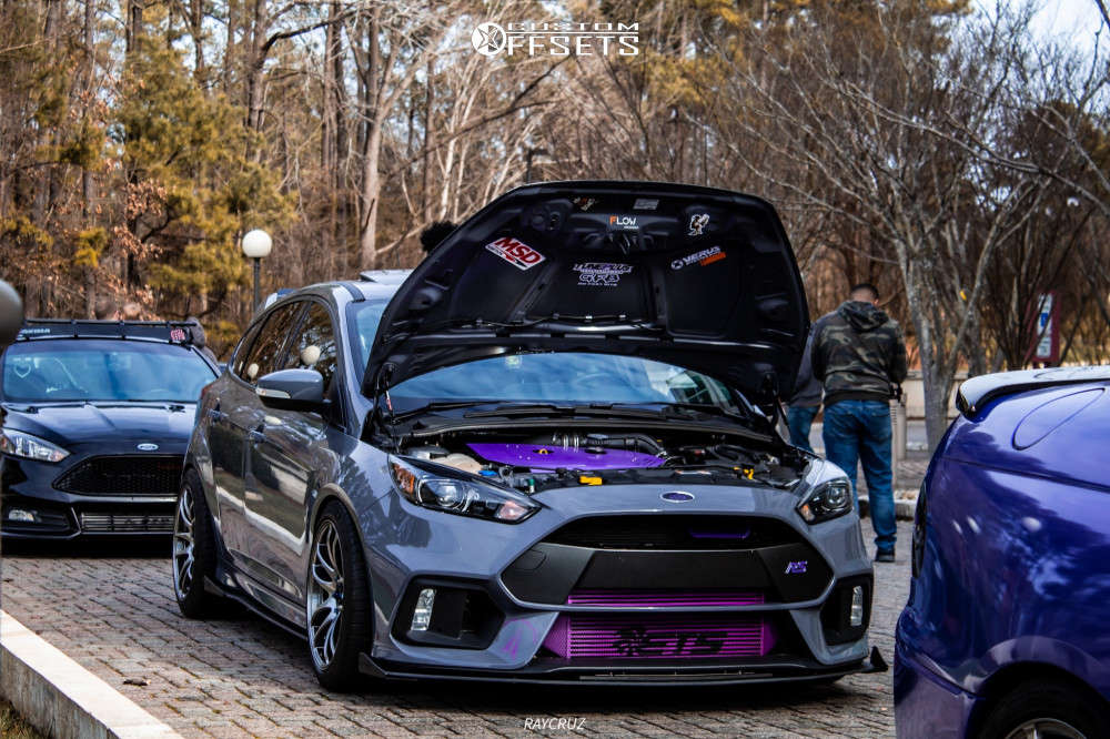 2017 Ford Focus with 18x9.5 38 Work Emotion Cr Kiwami and 255/40R18 ...